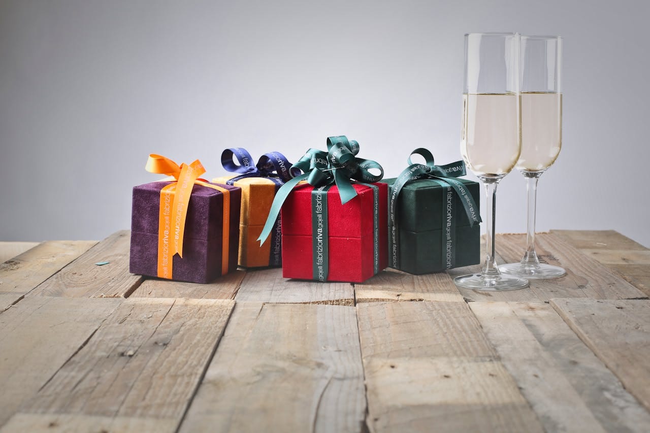 5 Trending Gifts for Men That Never Fail on Birthdays or Anniversaries ...