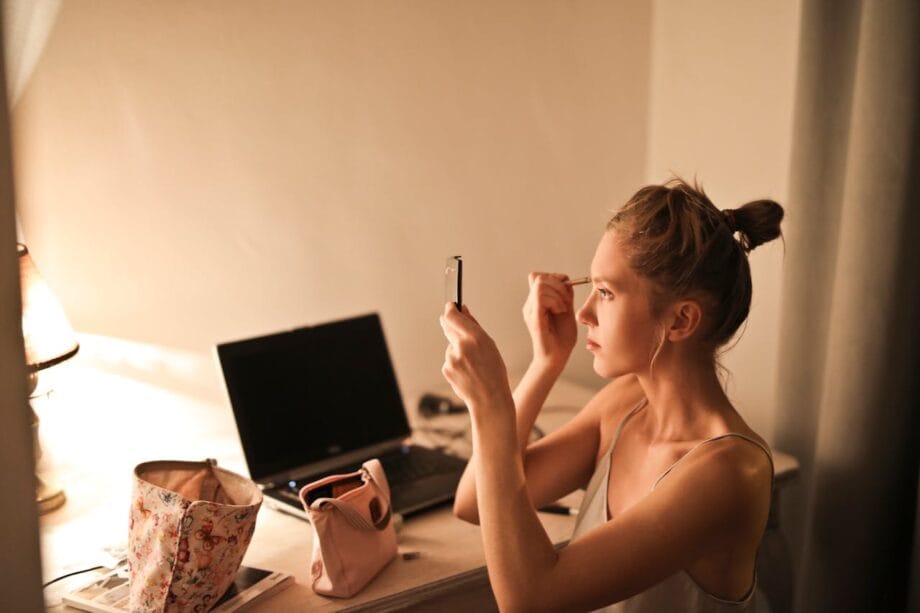 100+ Makeup Hashtags for Instagram to Make Your Glam Pop Off — Trending Us