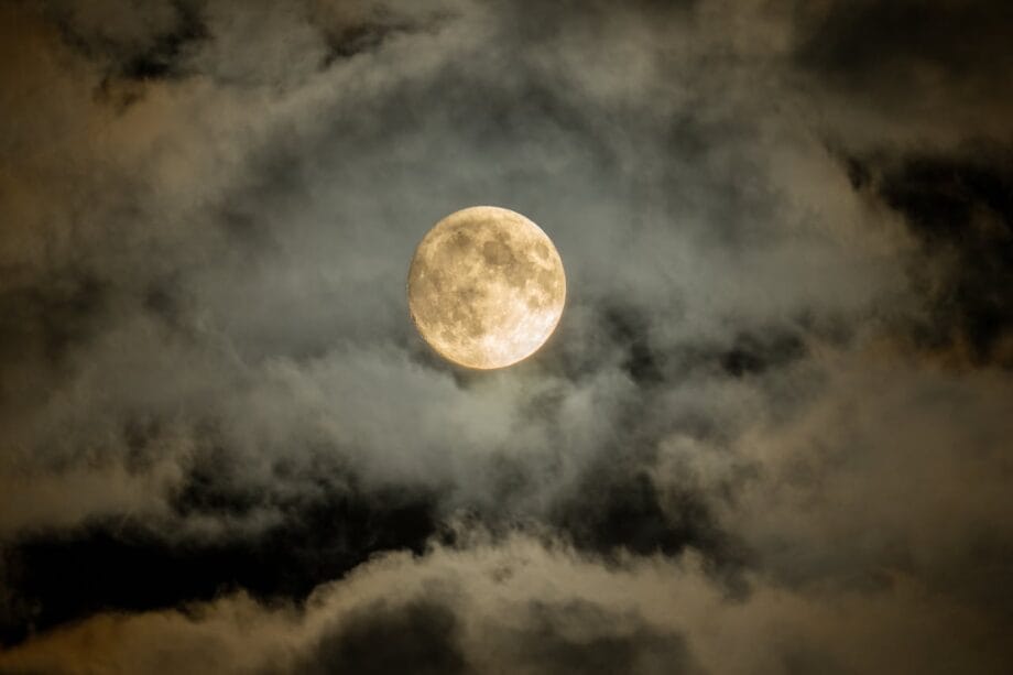20+ Best Monday Good Night Images to Share — Trending Us